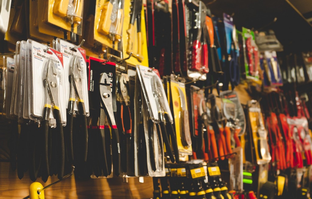 Quels rayonnages pour un magasin de bricolage ou une quincaillerie